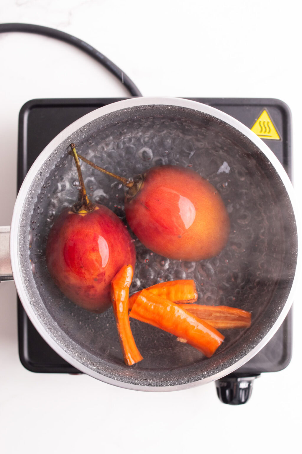 Tomate de Árbol Ají (Tamarillo Hot Sauce) - Lauren con Sazón